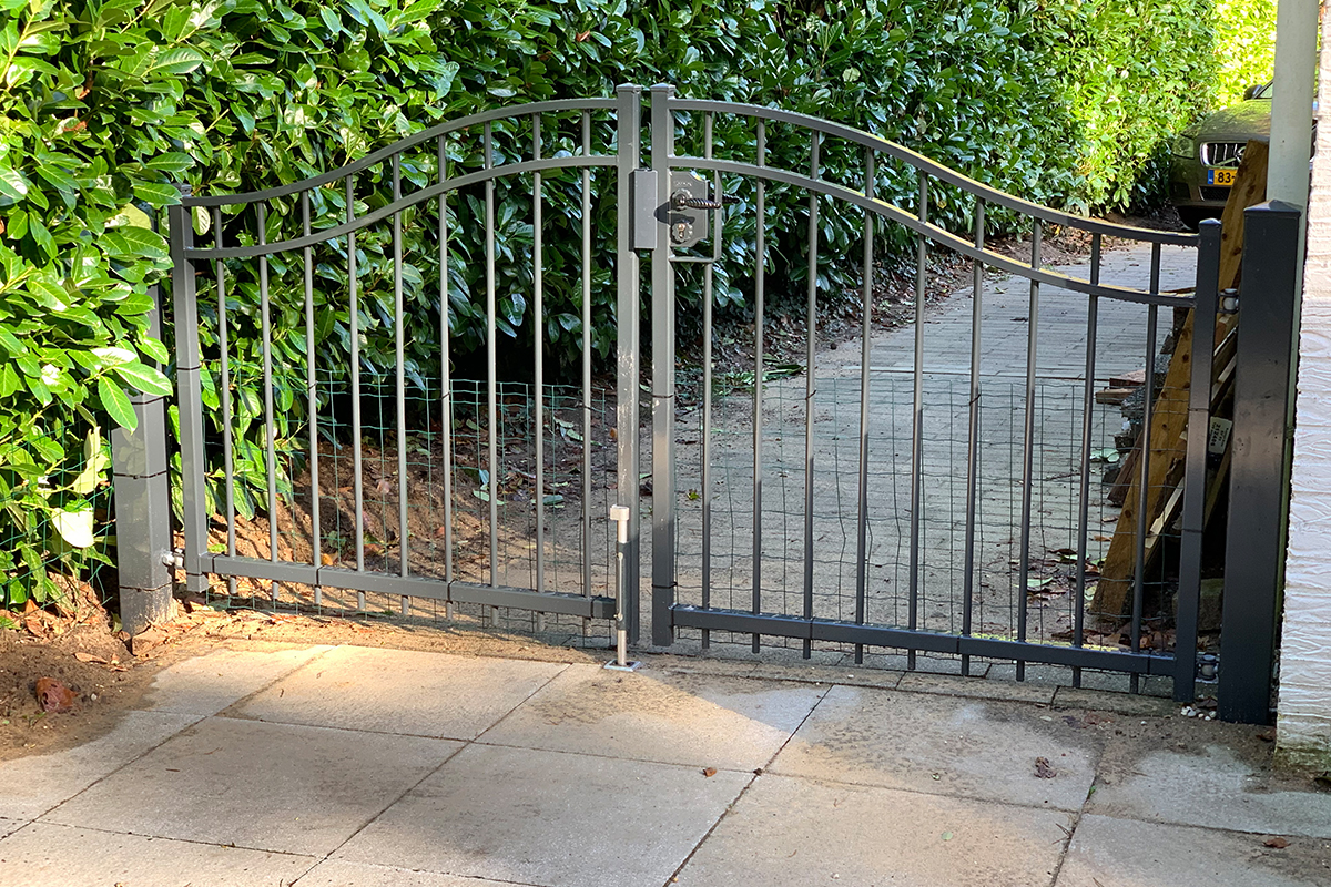 Een Dubbele Tuinpoort - Tuinpoorten